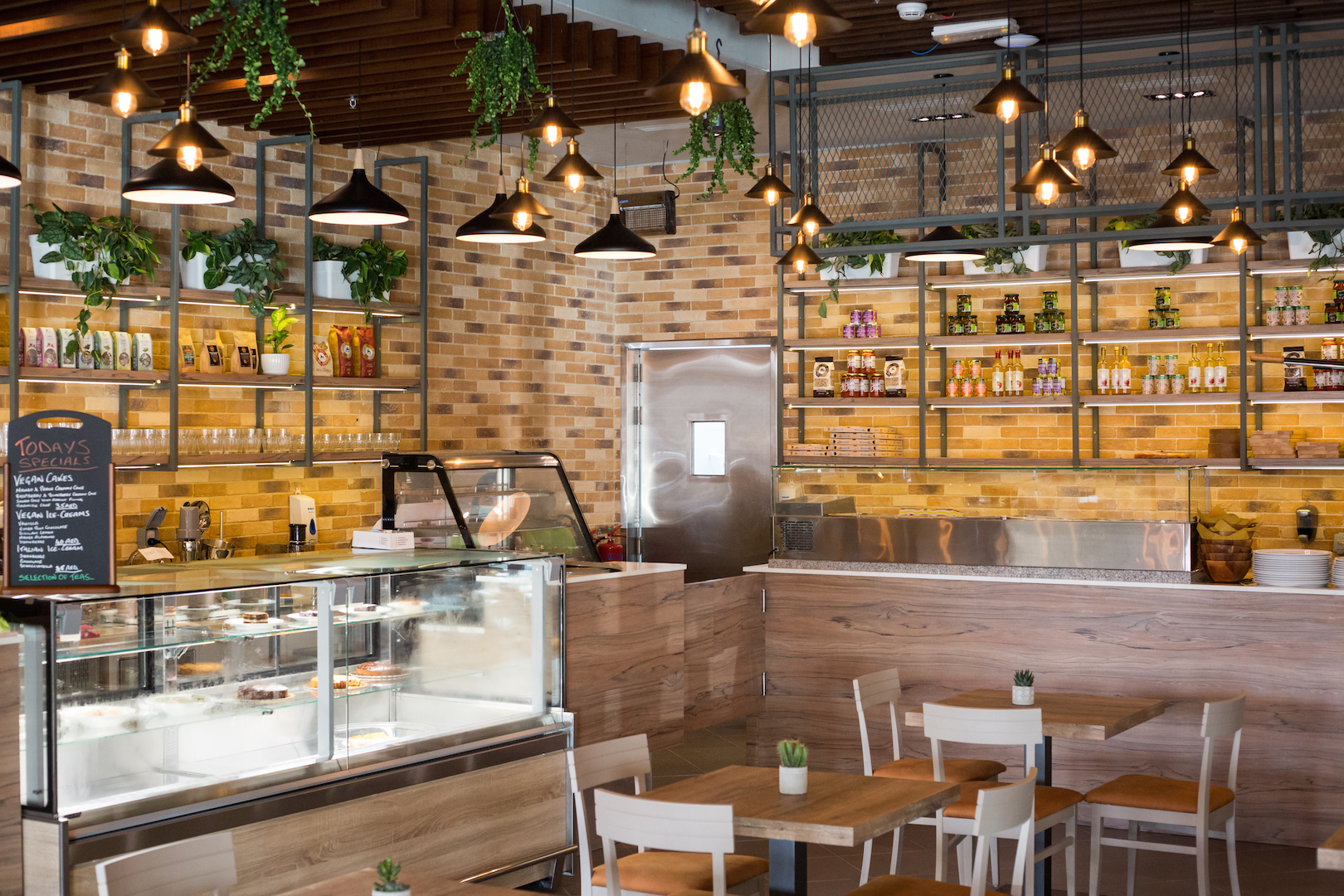In love with Let’s Organic Restaurant & Café | Smart Women lifestyle